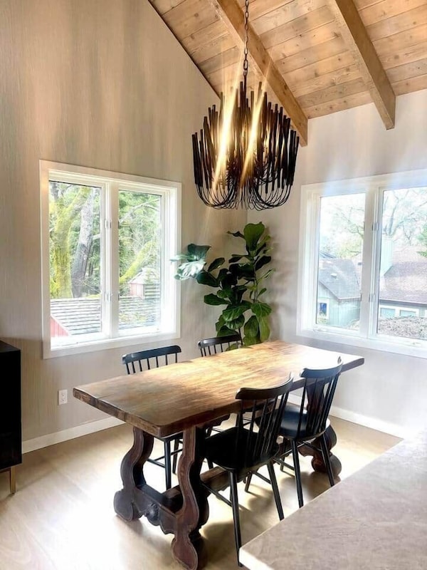 Luxe Guest Home *Walk To Downtown Sebastopol - Sebastopol, CA