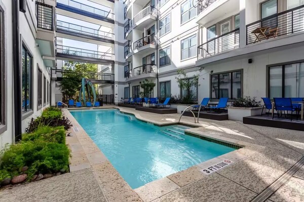 Soco Dream Stay - Rooftop, Pool, Gym, Central Loc - Austin, TX