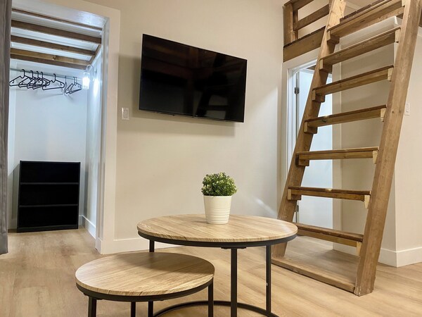 Bayfield Retreat  15min From Grand Bend  Pool  Hot Tub  Full Kitchen  #9 - Bayfield