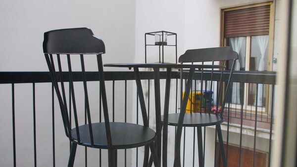 Cozy Room With Luxurious Living Room / Staff Available 24/7 - Piacenza