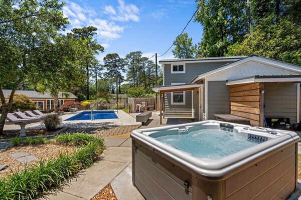 Exclusive Property With Pool, Hot Tub, And Gym - Wilmington, NC
