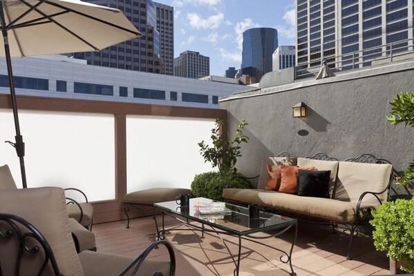 Boutique Unit Near Ferry Building, Powell Bart & Sfmoma - Corte Madera, CA
