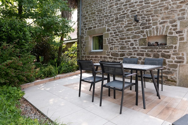 Cottage 'Chez Nous' With Private Terrace, Shared Garden And Wi-fi - Morbihan