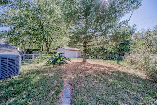 The Green Acres Cottage - Charming 2 Bedroom Near S&t And Acorn Trail In Rolla. - Rolla, MO