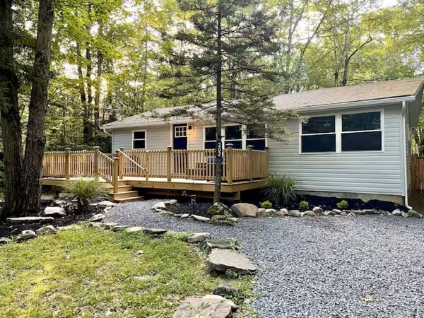 3 Bedroom Tranquil Home In The Poconos - Pennsylvania