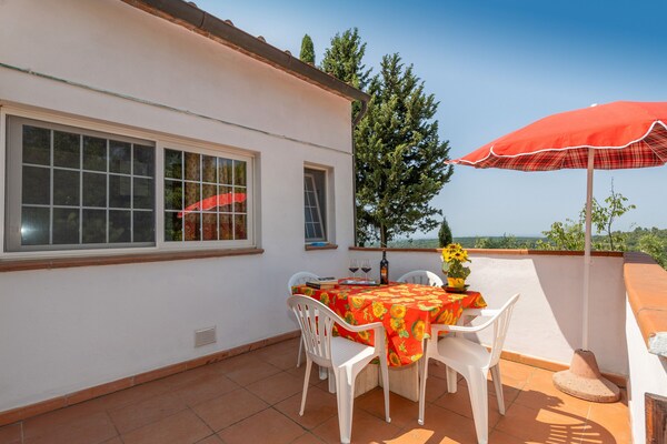 Apartment 'Ciliegio' With Sea View, Private Terrace And Wi-fi - Cecina
