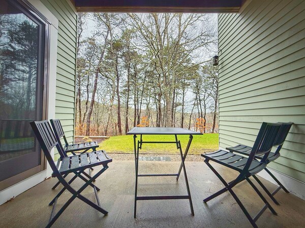 Peaceful Retreat On Chilton Lane - Cape Cod Rail Trail, Brewster