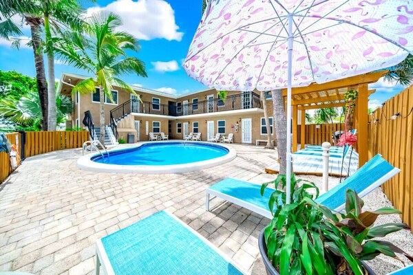 Tropical Paradise + Pool & Patio - Fort Lauderdale
