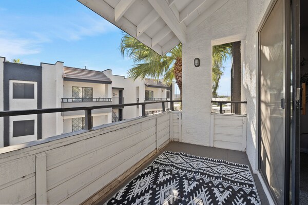 Close To Hospitals, Dining, Parks & Light Rail - Mesa, AZ