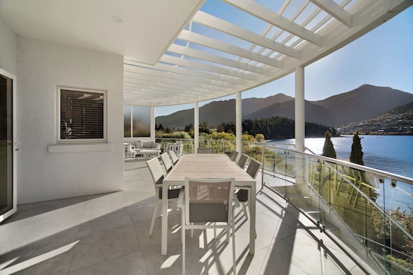 Kelvin Heights Retreat Lake Views Bbq Fireplace - Queenstown, New Zealand