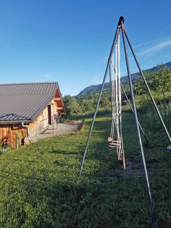 Chalet Montagne Serre-ponçon, Vaste Espace De Terrain - Ancelle