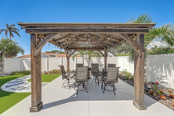 Outdoor Oasis: Marco Island Home Near Beaches - 마르코 아일랜드