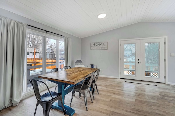 Parkside Estate! House & Cottage W/ 2 Hot Tubs - Larkspur, CO