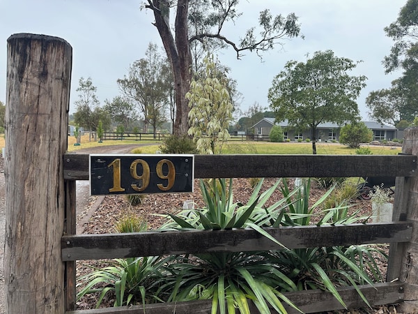 Redbank Retreat- Serenity Among The Gum Trees! - Stratford