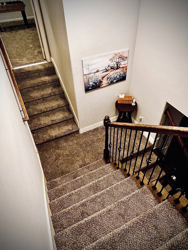 Spacious 4-bedroom House With Ac, Wifi In Charming Clarksville - Clarksville, TN