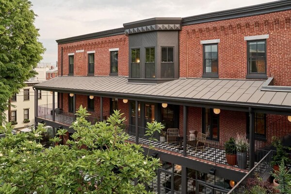 Philadelphia Getaway  3 Trendy Queen Suites Near Cafés, Museums & Shopping - Cherry Hill, NJ