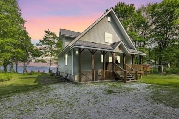 Infinite Sparrow-lakeside Family Retreat - Gravenhurst