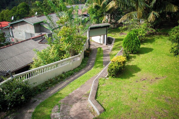 4-bedroom Green Oasis In Kandy - Kandy