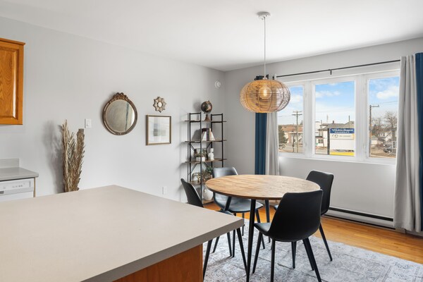 Downtown Apt W/ Free Parking And Ac - New Brunswick