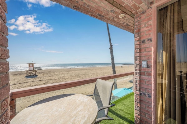 Oceanfront Home With Stunning Balcony Views - Newport Beach, CA