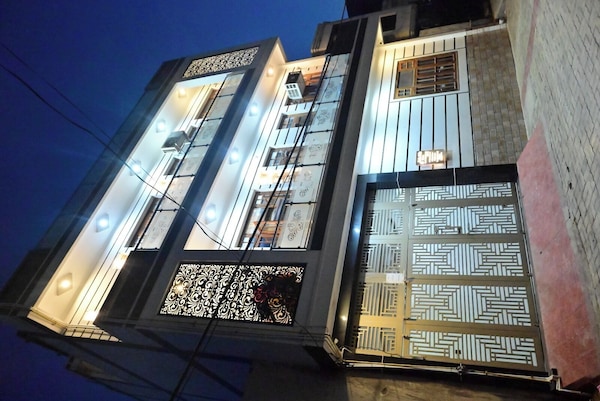 Sadia Villa, Your Home Away From Home - Lucknow