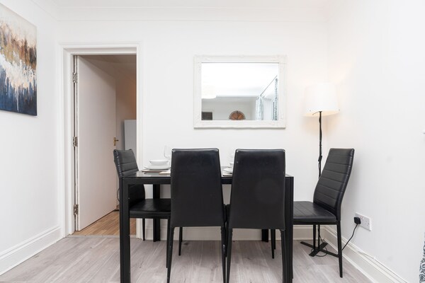 2 Br Flat W/ Free Parking & Garden Up To 4 Ppl - Solent University