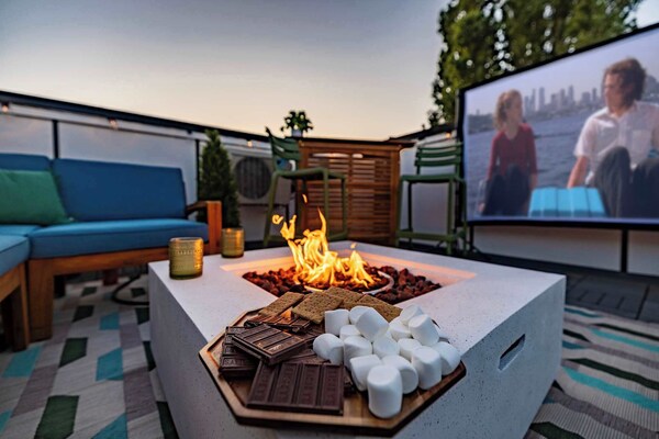 Movie Theatre | Rooftop | King Bed | Arcade | Bbq - 西雅圖, WA
