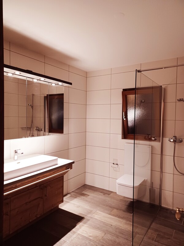 Spacious 5-bedroom Apartment In Beautiful Savièse With Wifi - Sion