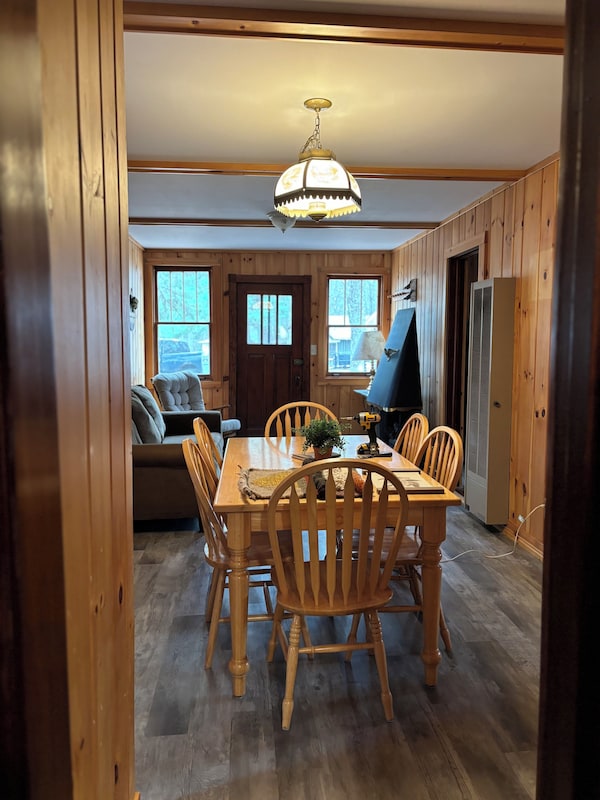 Lakeview Lodge ~ Spacious Three Bedroom With Lake Views In Hazelhurst, Wisconsin - Minocqua, WI