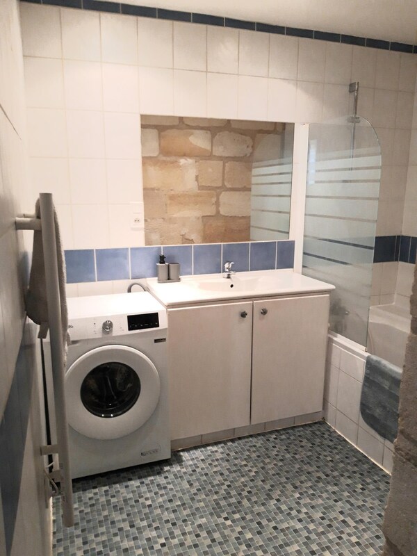 Appartement De Charme, Proche De La Citadelle, Idéale Pour Découvrir La Région - Blaye