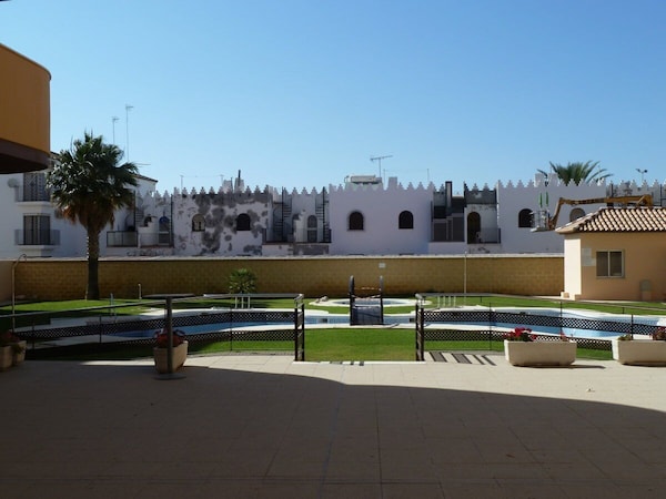 Apartment In Second Line Of The Beach With Swimming Pool - Chipiona