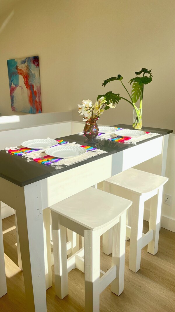 Charming 1-bedroom Apartment In Roberts Creek With Wifi. - 선샤인 코스트 리저널 디스트릿