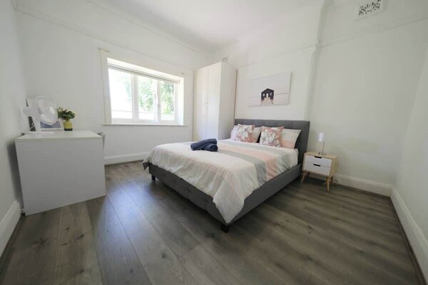 Entire 3 Bedroom Guest Suite In Burwood - Lane Cove