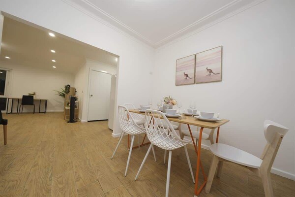 Sydney Stunning 4 Bed 4 Bath At Auburn New Listing - Parramatta