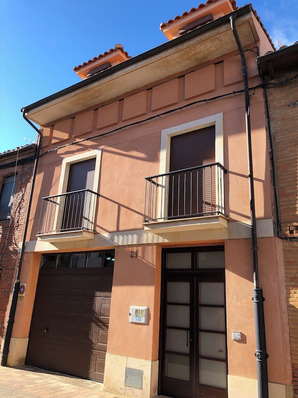 Casa Mino. - Mansilla de las Mulas