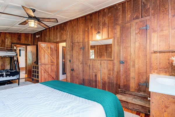 Adventures All Day & Fire Pit At Night At The Historic Wildrest Lodge - Waynesville, NC
