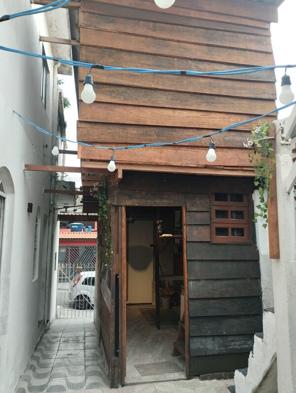 Guarulhos Budget Hostel With Shared Space: Bedroom-bathroom-kitchen-living Room - Guarulhos