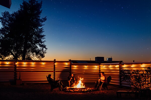 Family Escape: Fenced In Yard, Pool, Ac, Hot Tub, 2 Fire Pits, Hammocks, Quiet - Twentynine Palms, CA