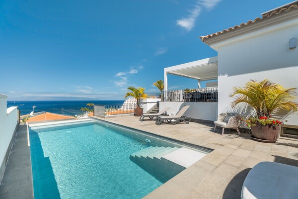 Vacation Villa 'Arenas 3 Playa La Arena' With Sea View, Wi-fi And Air Conditioning - Tenerife