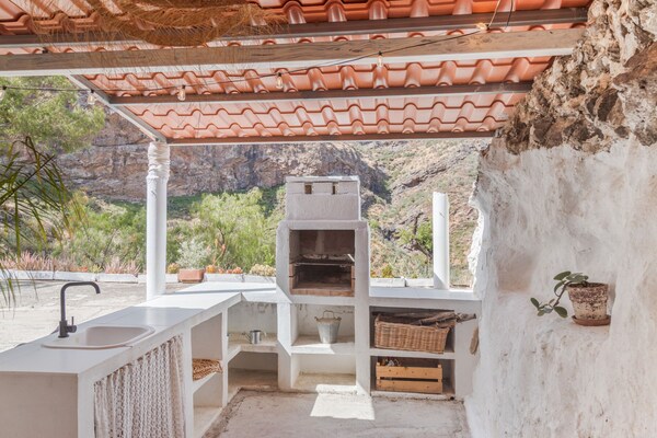 Casa Cueva' Met Uitzicht Op De Bergen, Privéterras En Privétuin - Agaete