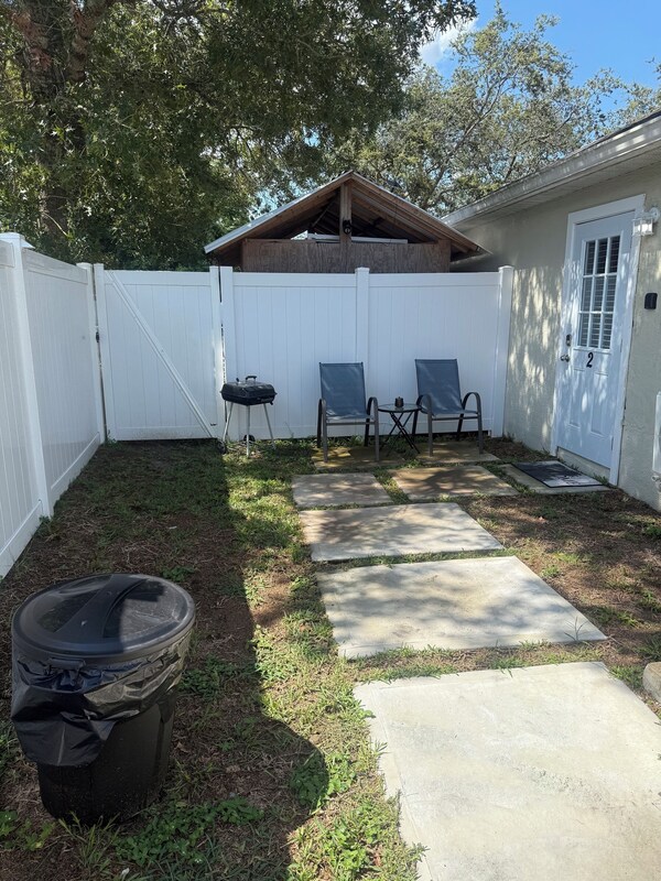 Welcome To Our Unique Place Where You Can Enjoy A Quiet And Pleasant Atmosphere - Spring Hill, FL