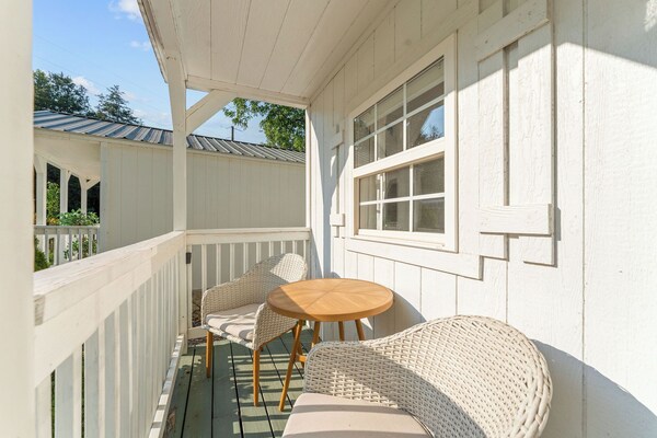 Quiet Ozarks Cottage | Peaceful Porch + Forest Views - Coney Island, MO