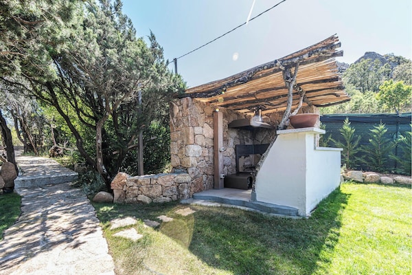 Villa Il Giardino Segreto, Baja Sardinia, Italy - Palau