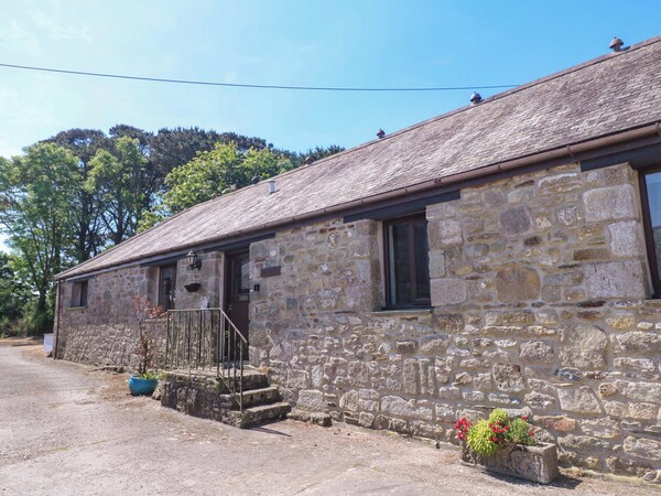 The Shippen, Pet Friendly, Character Holiday Cottage In Rosudgeon - Hayle