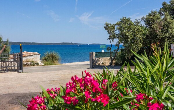 House Victoria 1 By Villas Guide - Nerezine