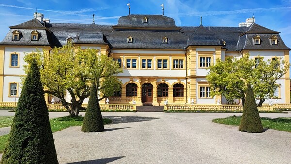Monteur- Ferienhaus 310m² Mit 21 Einzelbetten  3 Bädern Parkplatz Wlan Grill Tv - Würzburg