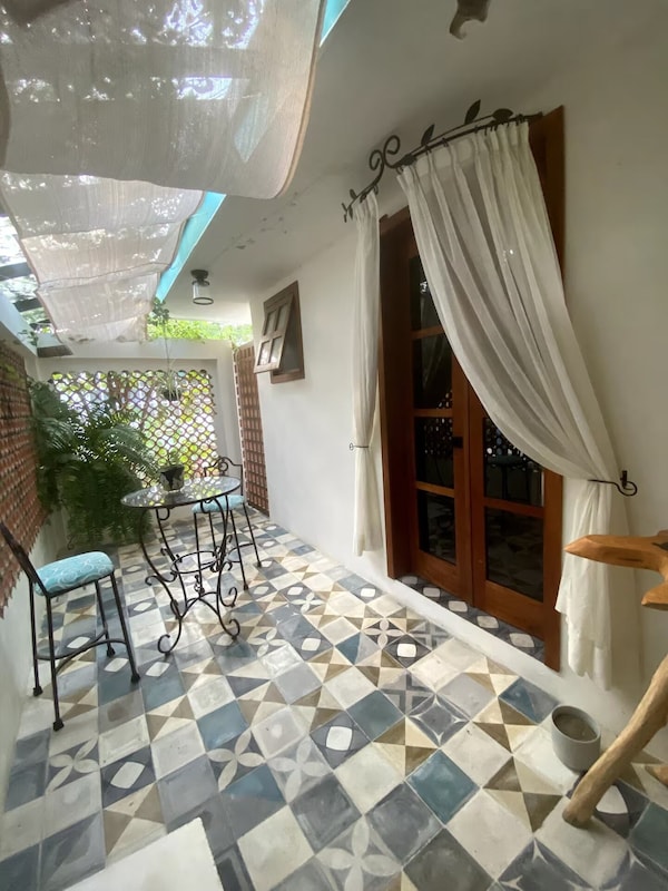 Tropical Garden Stay Just Minutes From Airport - Cancún