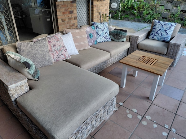 Pet Friendly Gold Coast Holiday Home, Sleeps 7, 10min Walk To 'Wet N Wild' - Gold Coast