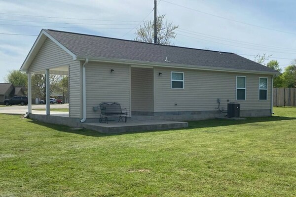Charming Little Home Located In The Heart Of Mena. - Mena, AR