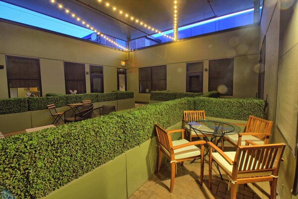 Gorgeous Ultramodern 2br Loft + Patio - St. Louis, MO